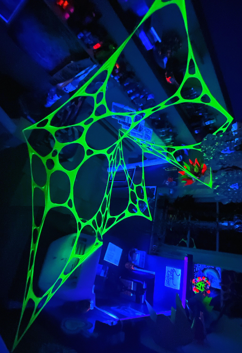 Green Neon Glow, UV Black Light Wall Decor, psychedelic decoration ...
